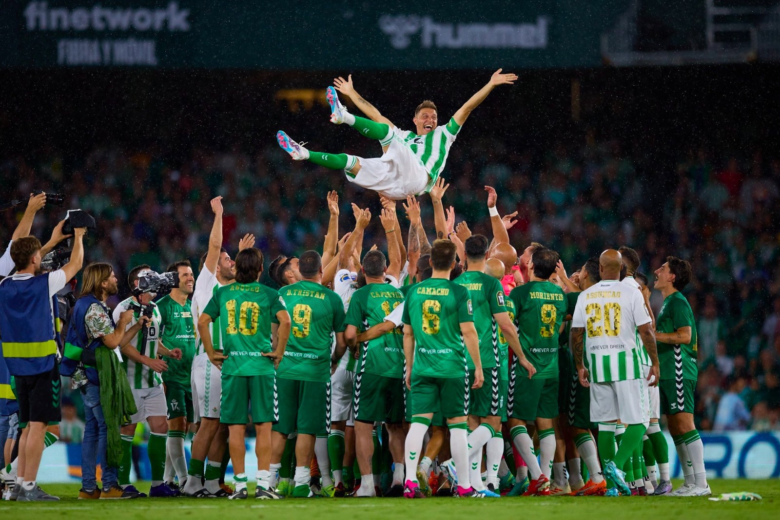 华金告别赛，贝蒂斯传奇队6-4取胜_北京时间